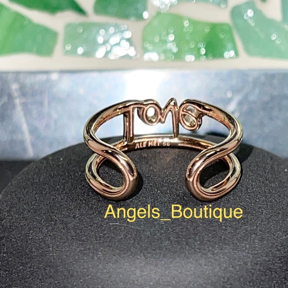 Pandora | Jewelry | New Pandora Me Love Ring | Poshmark